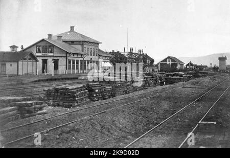 Ånge station was opened in 1878. Two -storey station house in wood from ...