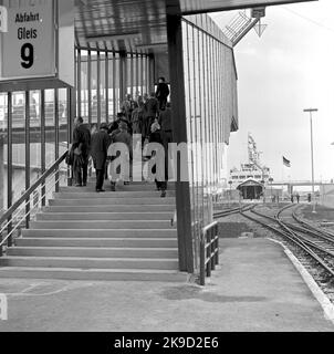 Inauguration of the "Bird Road Line" between Rodbyhavn, Lolland ...