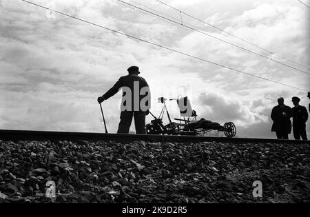 Track maintenance work, Sköldinge - Katrineholm Stock Photo - Alamy