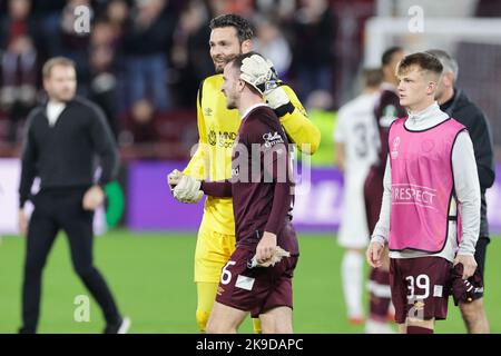 Heart of Midlothian's Criag Gordon (right) celebrates following the ...