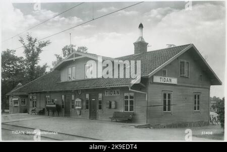 Tidan station. State Railways, SJ Stock Photo - Alamy
