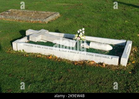 Grave of May Emma Constable. Munition Worker Stock Photo - Alamy
