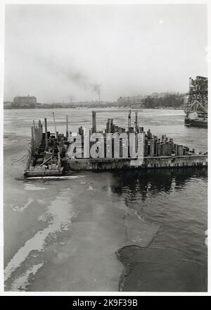 The Årstabron Pillar 8 should be cast Stock Photo - Alamy