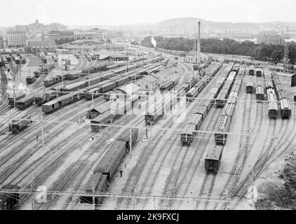 View of the passenger carriage yard Stock Photo - Alamy