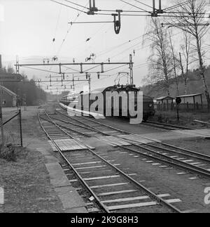 The State Railways, SJ HG locomotives with passenger trains ring ...