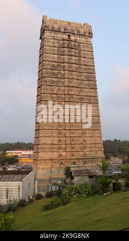 The Indias Tallest 108 ft Gopuram of Shri Murudeshwar Temple, Uttara ...