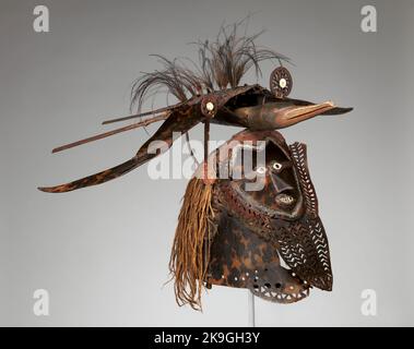 Mask (Buk, Krar, or Kara) mid to late 19th century Torres Strait ...