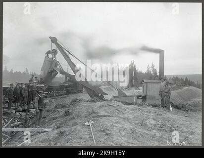 Excavator work under the building of the Tallberg Bridge Stock Photo ...