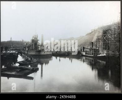 The construction of the double track between Rönninge and power Stock ...