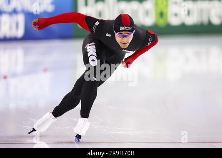 HEERENVEEN - Sebas Diniz during the men's 500m on the second day of the ...