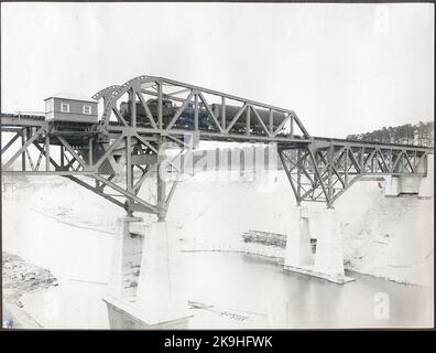 Completion of flap bridge over Södertälje Channel Stock Photo - Alamy