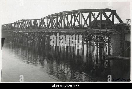 Turning bridge over the Torne river. On the line between Haparanda ...