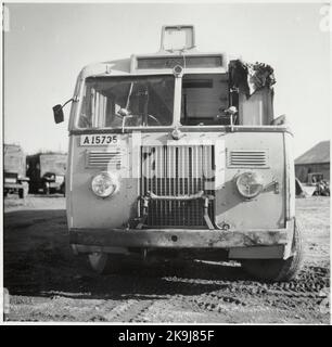 Repair of the state railways, SJ bus 2335 Stock Photo - Alamy
