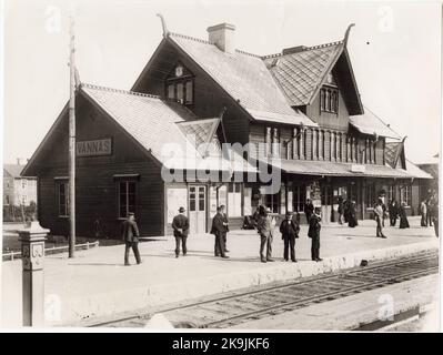 The station photographed from the first "Lapland Express" on June 19 ...