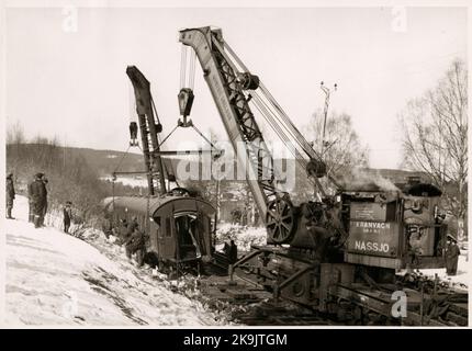 Salvage of passenger car State railways, SJ BCO7B 3962 with steam crane ...