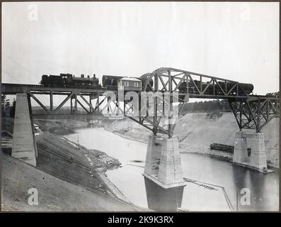 Completion of flap bridge over Södertälje Channel Stock Photo - Alamy