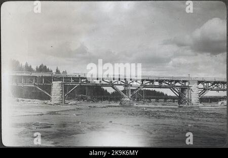 The western river, riveting and transport bridge at the bridge ...