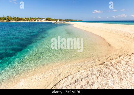 A white sand bar at Higatangan Island in Biliran, Philippines Stock ...