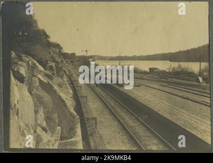 Basic reinforcement. Provisional track device Stock Photo - Alamy