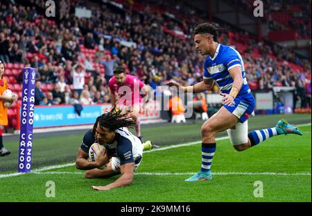 England's Dominic Young scores their side's third try of the game ...