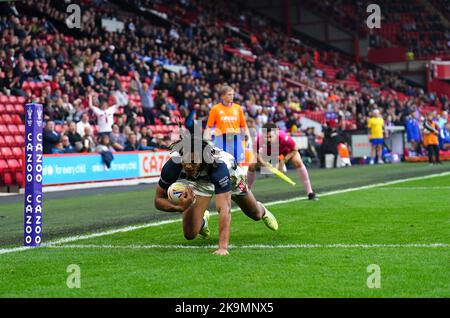 England's Dominic Young scores their side's seventh try of the game ...