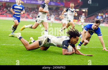 England's Dominic Young scores their side's third try of the game ...