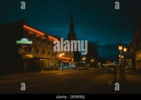 Street scene at night, Shawinigan, Quebec, Canada Stock Photo - Alamy