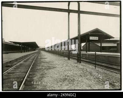 Stockholm's central platform ceiling over platform 5 Completed Stock ...