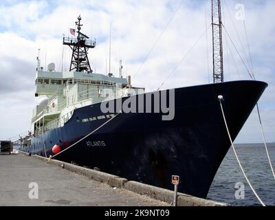 The R/V Atlantis, a U.S. Navy owned research vessel, deploys the cable ...