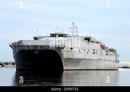 The joint high-speed vessel USNS Choctaw County (JHSV 2) departs ...