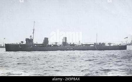 The First World War era destroyer HMS Mohawk. Lunched in 1907, it ...