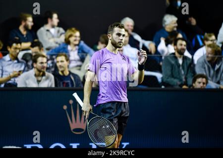Paris, France. 29th Oct, 2022. Sebastian "Sebi" Korda and his coach ...