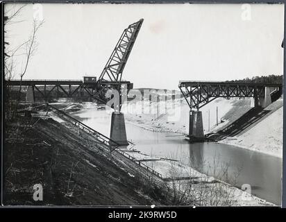 The flap bridge over the Södertälje canal Stock Photo - Alamy