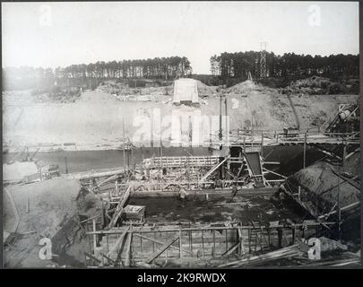 The construction of the double track between Rönninge and power Stock ...
