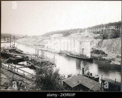 Casting for bridge foundation Stock Photo - Alamy