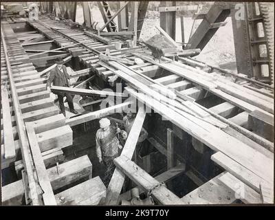 Completion of the flap bridge over the Södertälje canal Stock Photo - Alamy