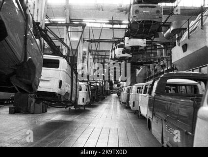 The VW plant in Hanover-Stoecken, shown here on 7. 12. 1971, was ...