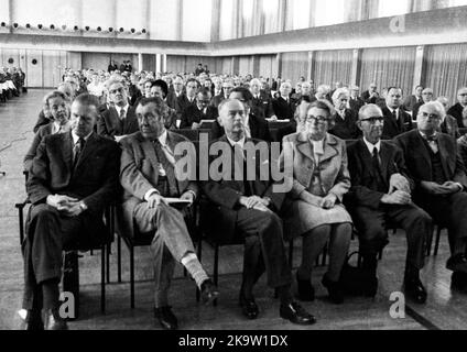 The Congress of the East German Expellees Associations on 15. 4. 1972 ...