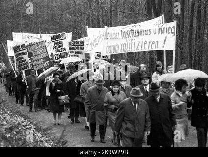 A march by Nazi opponents in the Rombergpark in Dortmund on 31 March ...