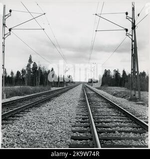 Double track building on line between Ånge-Ramsjö Stock Photo - Alamy