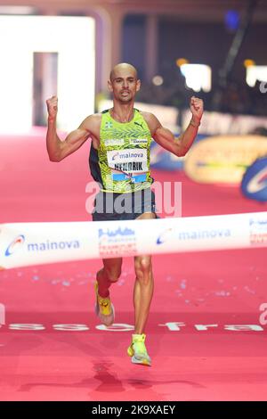 30 October 2022, Hesse, Frankfurt/M.: Beate runs in a strawberry ...