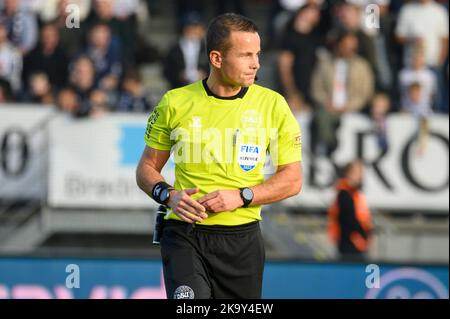 Lyngby, Denmark. 30th Oct, 2022. Referee Morten Krogh seen during the ...