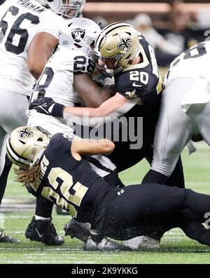 Las Vegas Raiders running back Ashton Jeanty (2) warms up before the ...