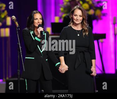 Tayla Lynn and Patsy Lynn Russell at the Coal Miner’s Daughter - A ...