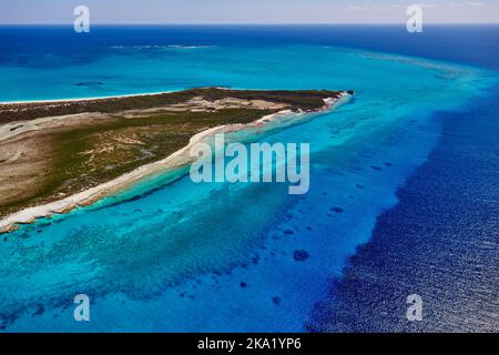 Bahamas islands shallow water surrounding islands aerial Stock Photo ...