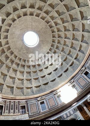 Vertical low angle shot of the Pantheon in Rome, Italy Stock Photo - Alamy