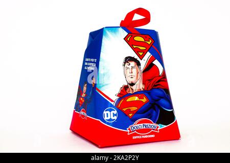 Superman with the Pandoro, a traditional Italian Christmas sponge cake ...