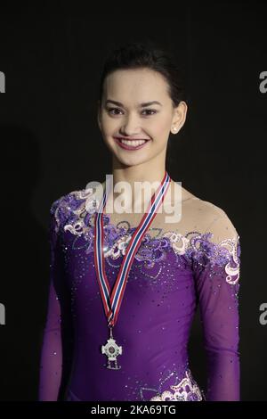 ASKER 20150118. Figure skater Camilla Gjersem (left) and Anne Line ...