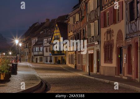 France, Haut Rhin, Colmar, city center with Saint Martin cathedral and ...