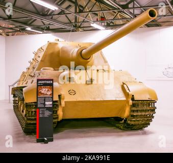 German heavy tank destroyer Jagdtiger Stock Photo - Alamy
